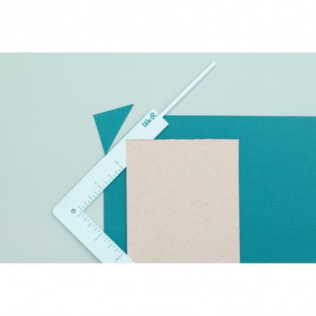 BOOK COVER GUIDE MINT